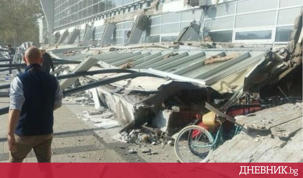 Козирка на гарата в Нови Сад рухна, има загинали | Дневник