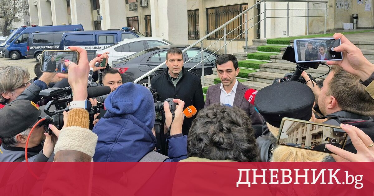 Блокиран е достъпът до стотици кадри с голи жени от България | Дневник