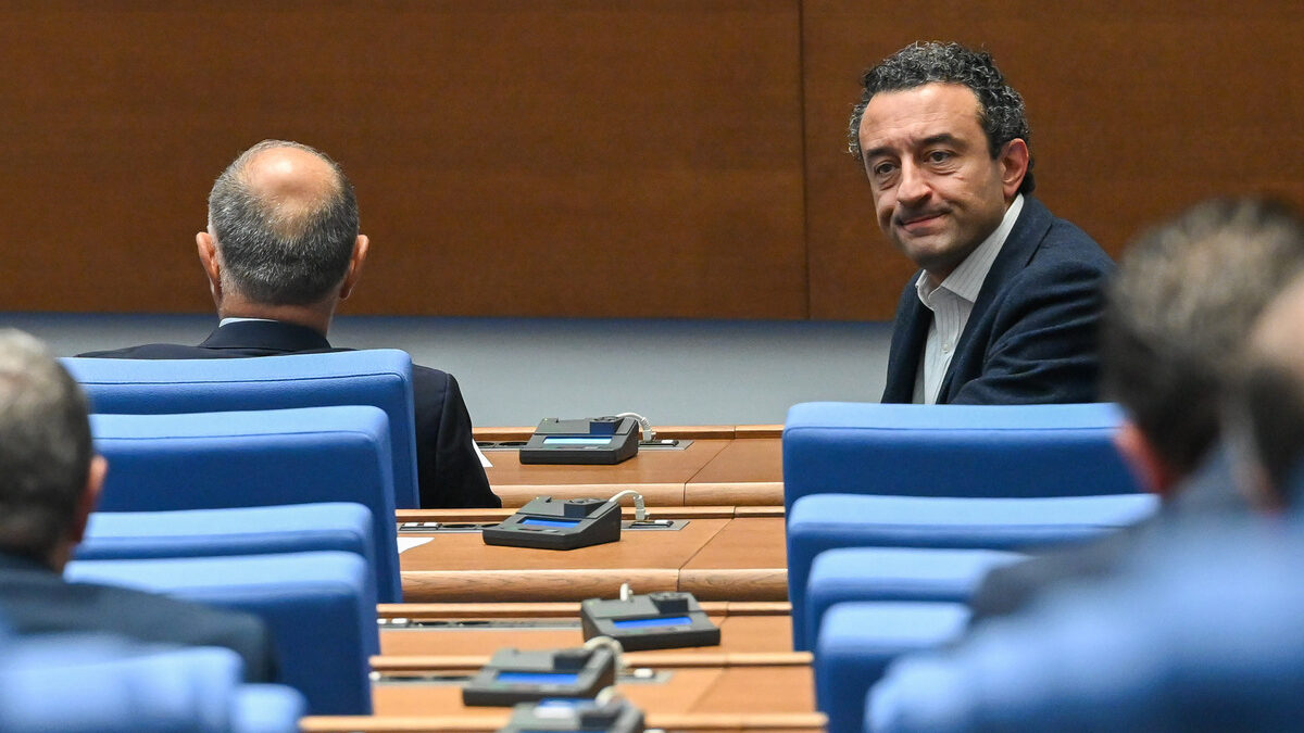 Даниел Лорер иска да остане в политиката, обвини Асен Василев в сглобка ...