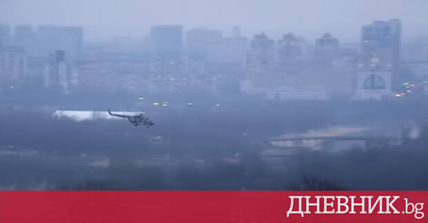 Киев в ранните часове на 24 февруари хората масово бягат от столицата