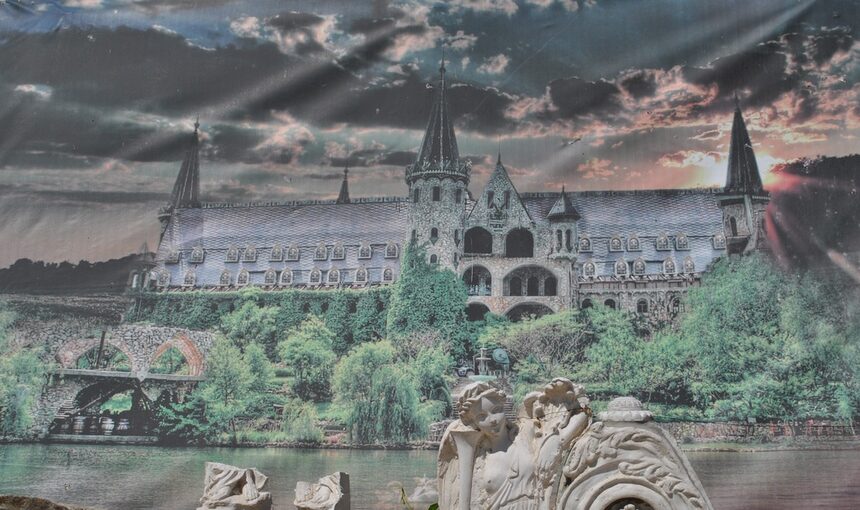 Фотогалерия: Средновековният замък в Равадиново